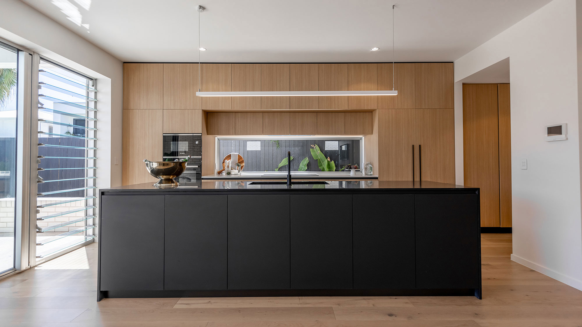 Off-White – DHK Group